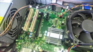 【2025年】初心者におすすめのゲーミングPC決定版！選び方や安くてコスパ最強モデルを紹介 | PCROOM